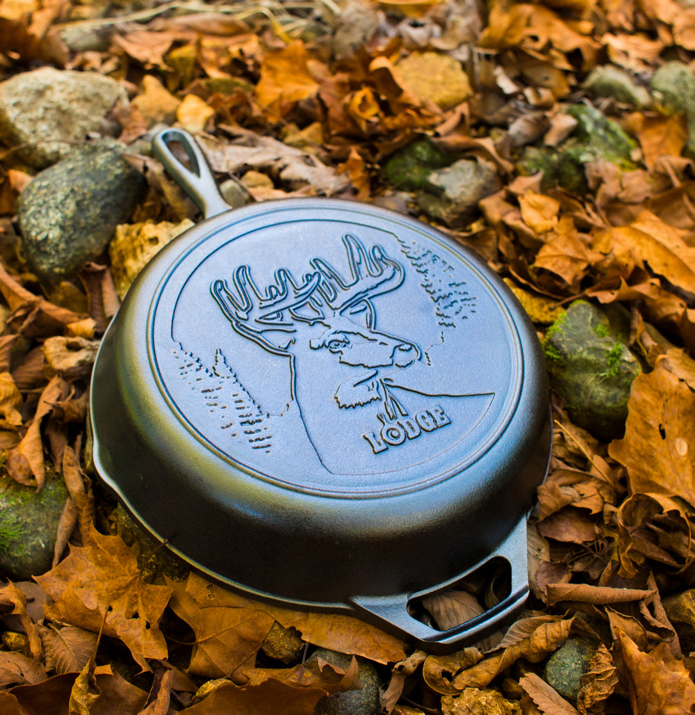 Cast Iron Skillet Wildlife Series Deer 26cm – Lodge Cast Iron